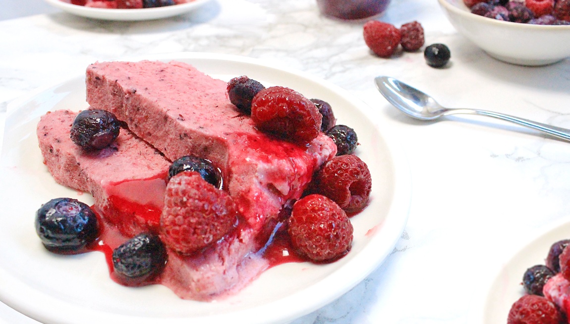 SEMIFREDDO VAN VANILLE & RODE VRUCHTEN