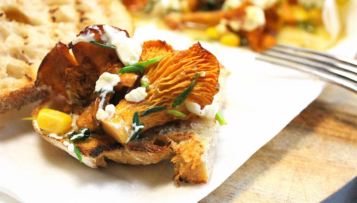 CANTHARELLEN ‘EN PAPILLOT’ MET CRÈME FRAÎCHE